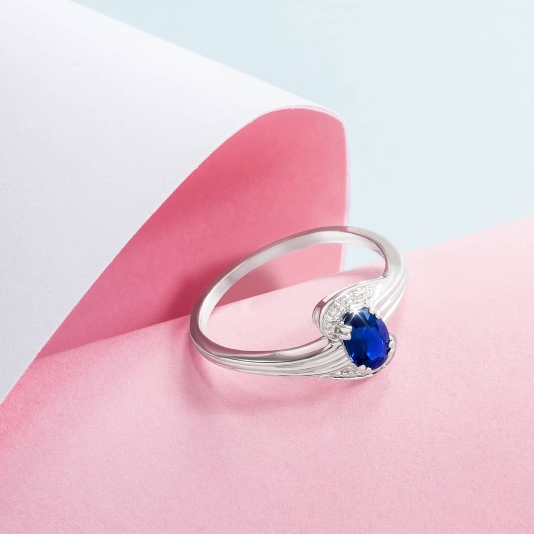 Cincin Lamaran: Sejarah dan Perkembangannya di Masa Modern yang ...